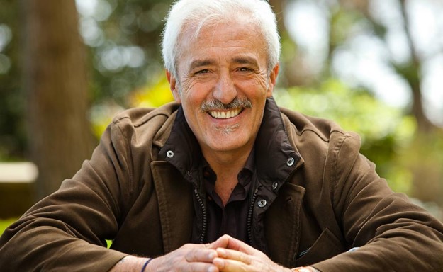 Tanti auguri Patrizio Rispo. L'attore napoletano è nato il 26 agosto ...